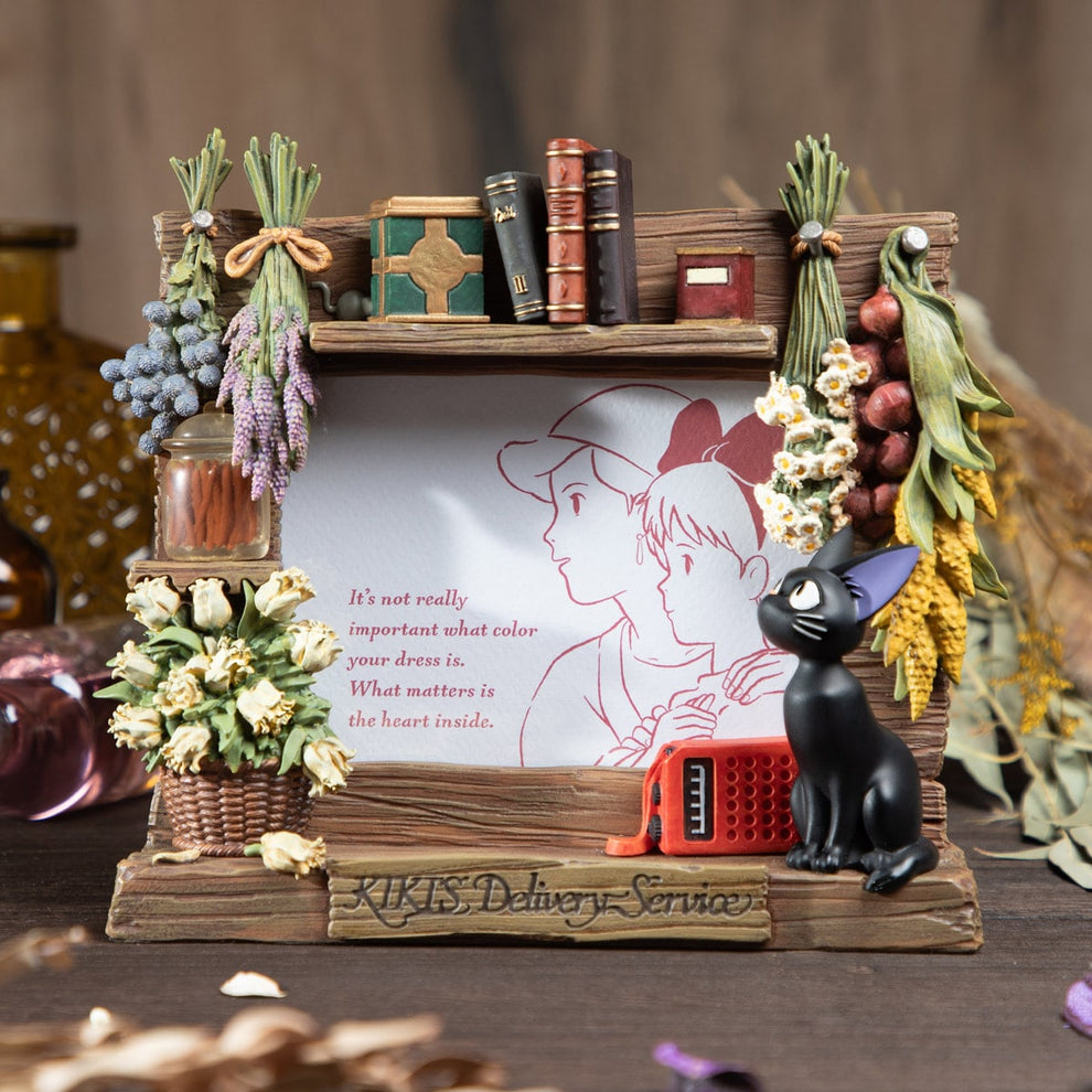 Kiki's Delivery Service Photo Frame - Witches' House Jiji Diorama ...
