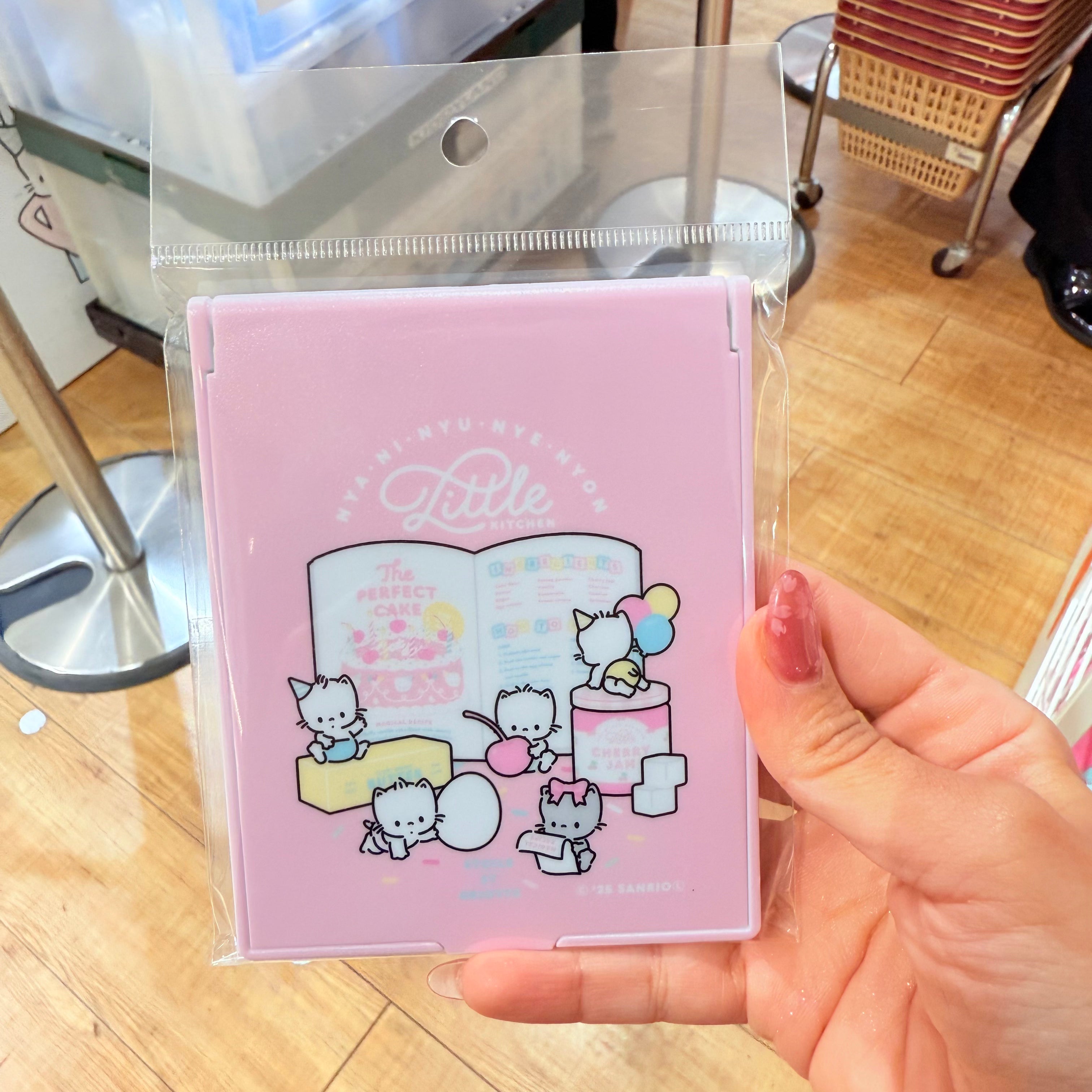 NYA.NI.NYU.NYE.NYON Sanrio Mini Mirror – Yorozuya Store